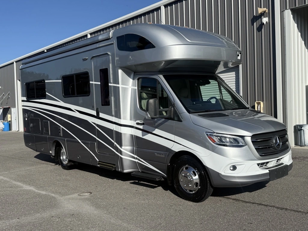 Winnebago VIEW 24J - RV Select